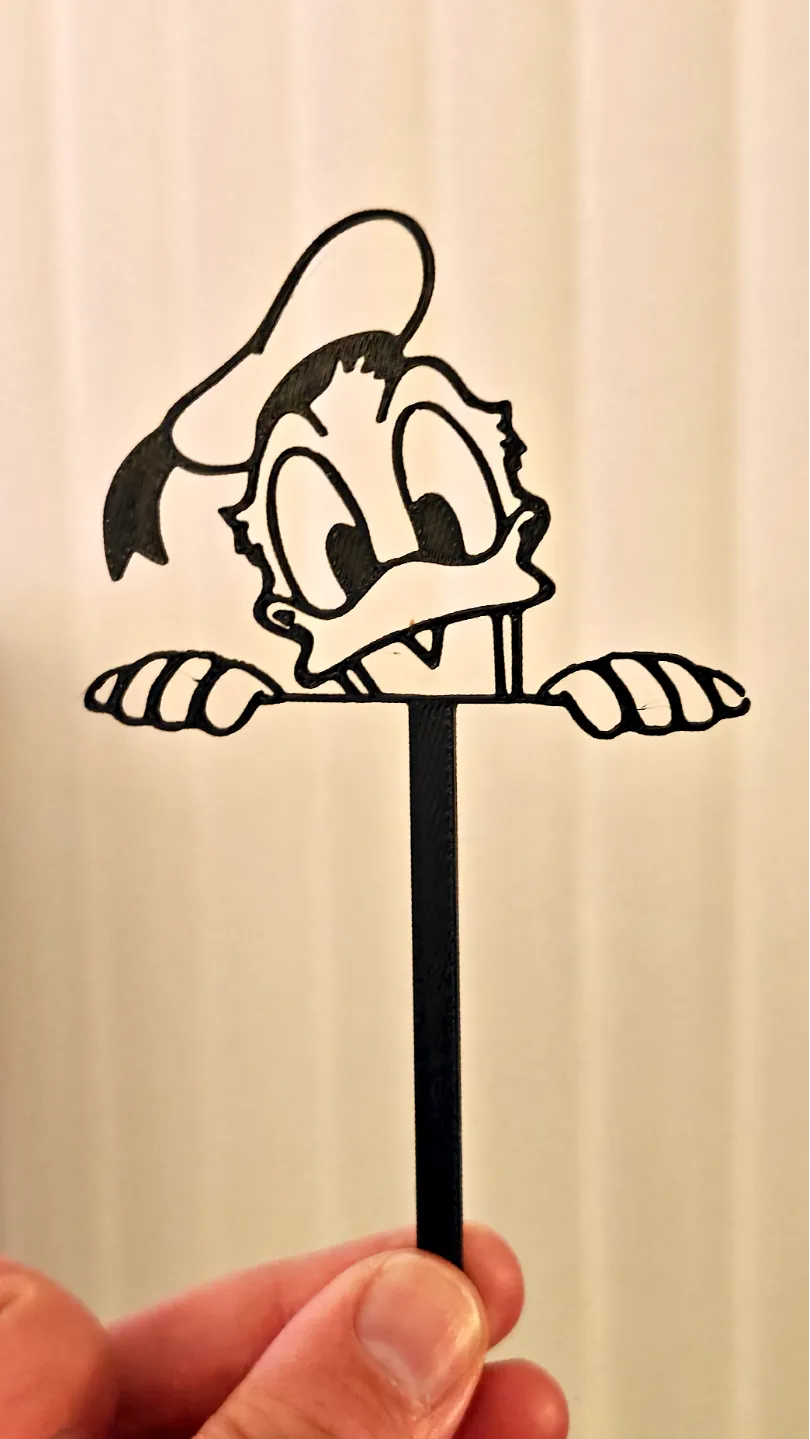 Donald Duck cake topper by Vaesel - MakerWorld