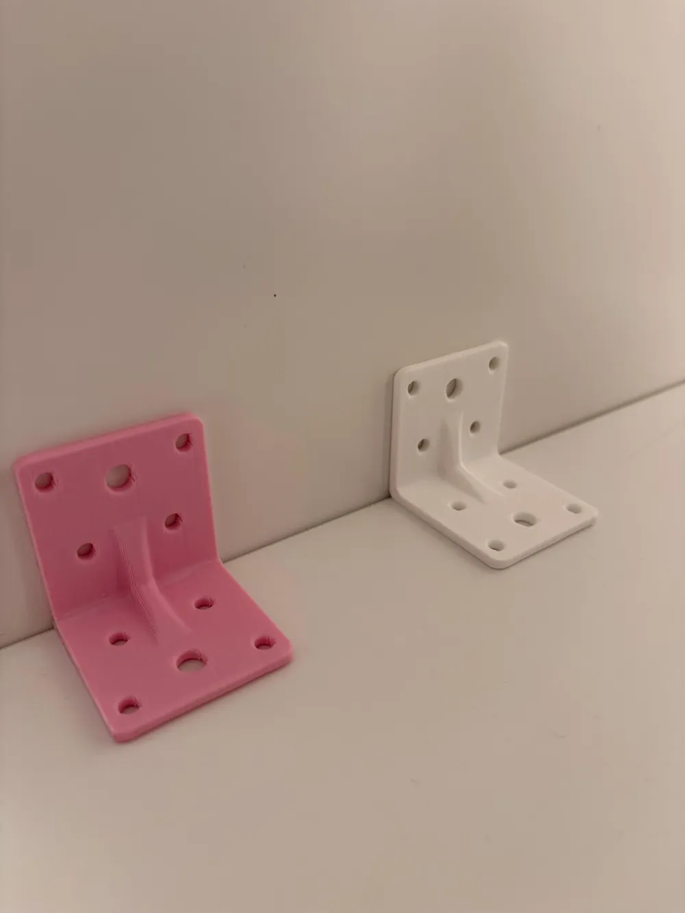 Internal Corner Bracket 40×40mm–Reinforced L-Angle - Free 3D Print ...