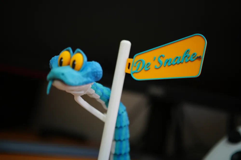 Gary De‘Snake Display Stand - Free 3D Print Model - MakerWorld