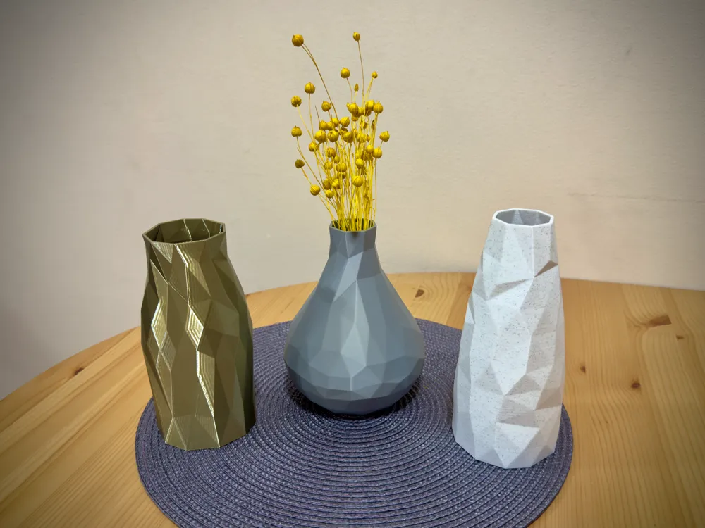 fractal shape vases by Sziszi - MakerWorld