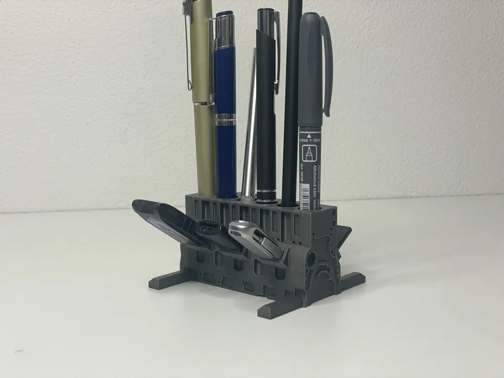 Inline Six-Cylinder Engine Pen Holder (USB, SD, microSD) - Free 3D ...