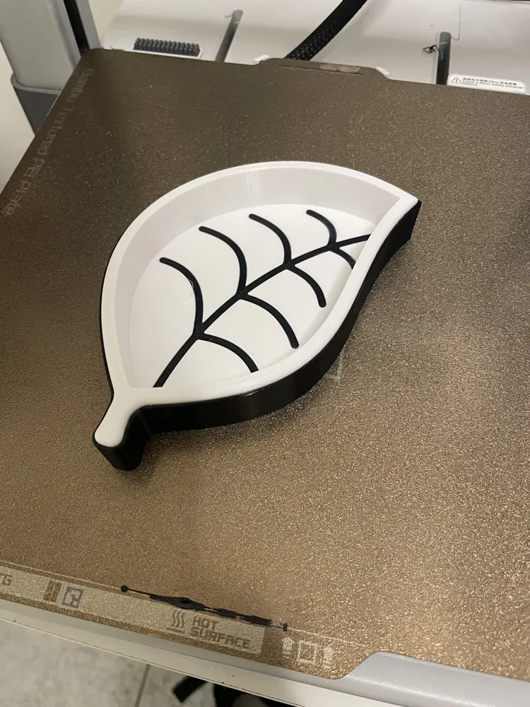 Leaf-shaped catch-all tray (NO AMS) - Free 3D Print Model - MakerWorld