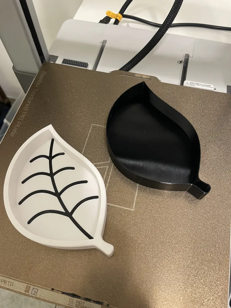 Leaf-shaped catch-all tray (NO AMS) - Free 3D Print Model - MakerWorld