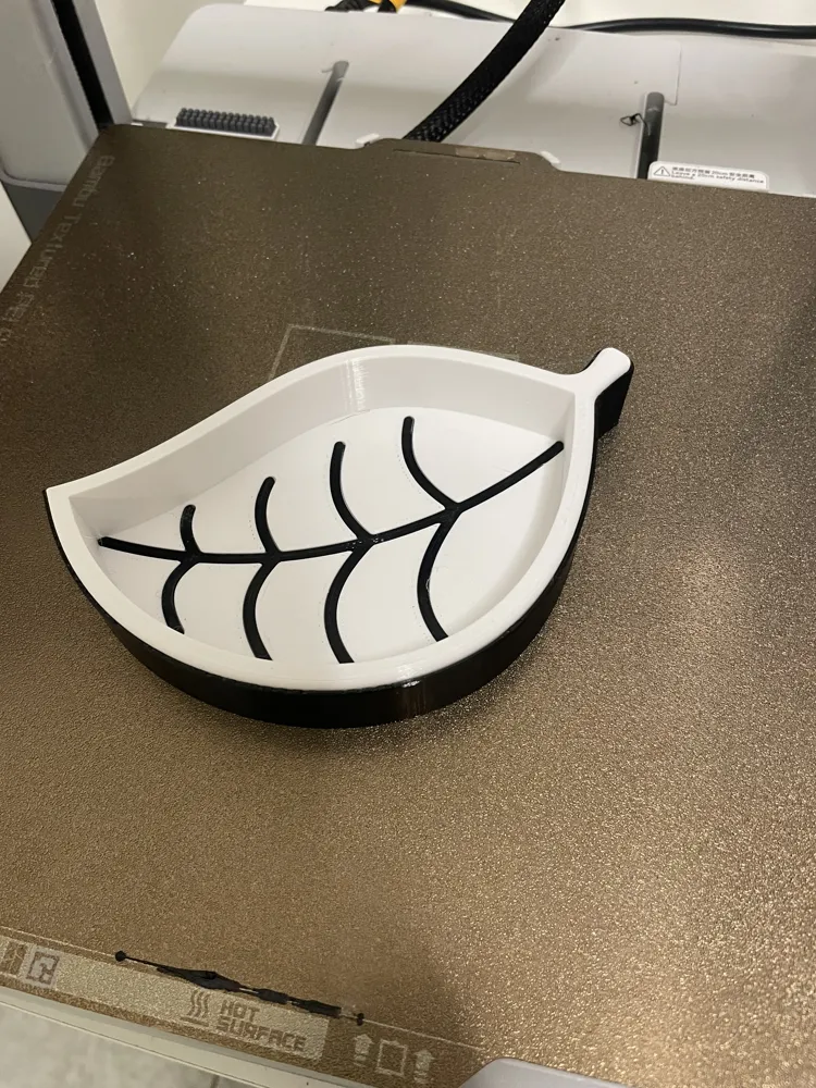 Leaf-shaped catch-all tray (NO AMS) - Free 3D Print Model - MakerWorld
