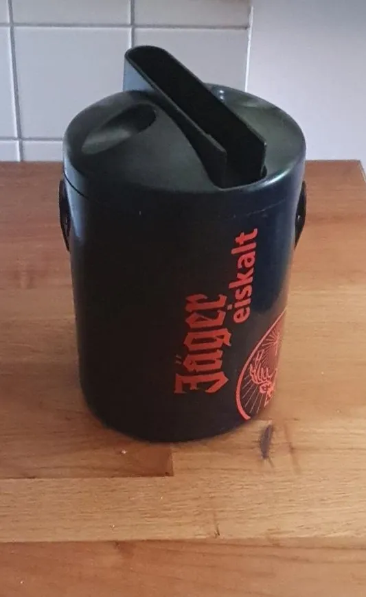 Trash Bin Lid Adapter Jägermeister by El_Mortiz - MakerWorld