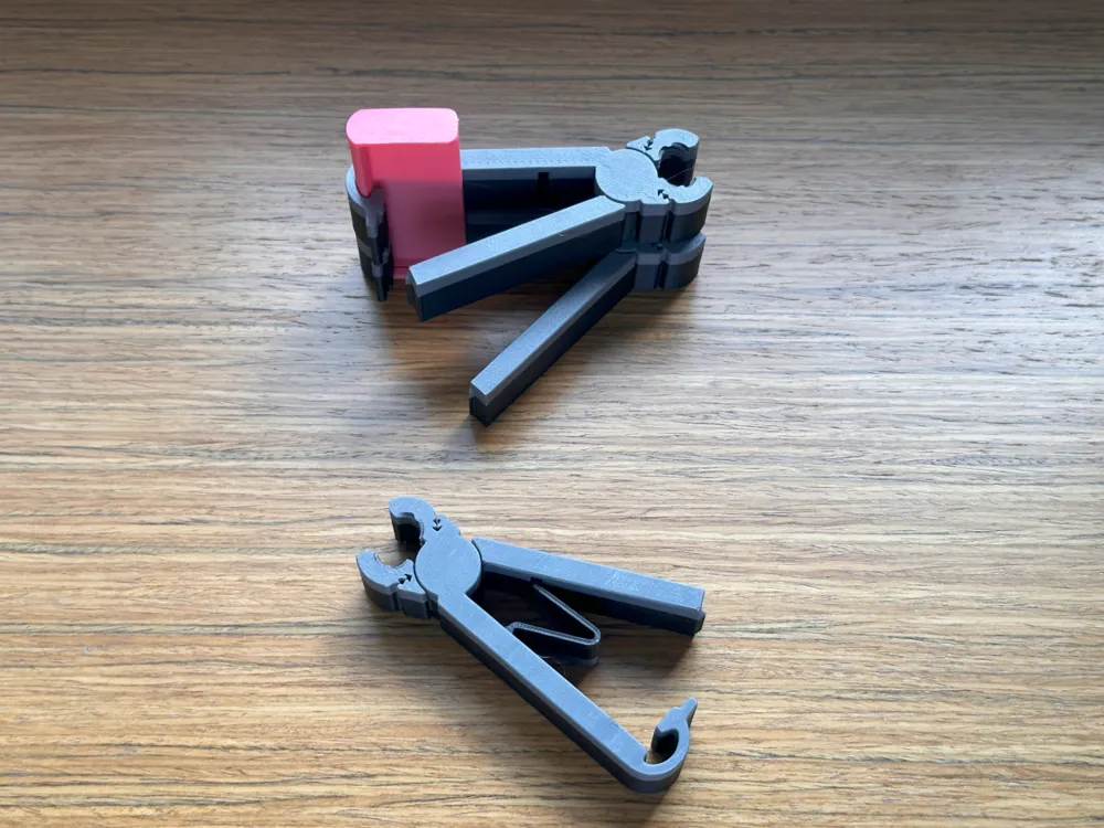 Z axis leadscrew cleaner - Free 3D Print Model - MakerWorld