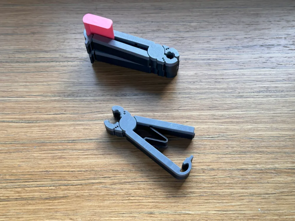 Z axis leadscrew cleaner - Free 3D Print Model - MakerWorld