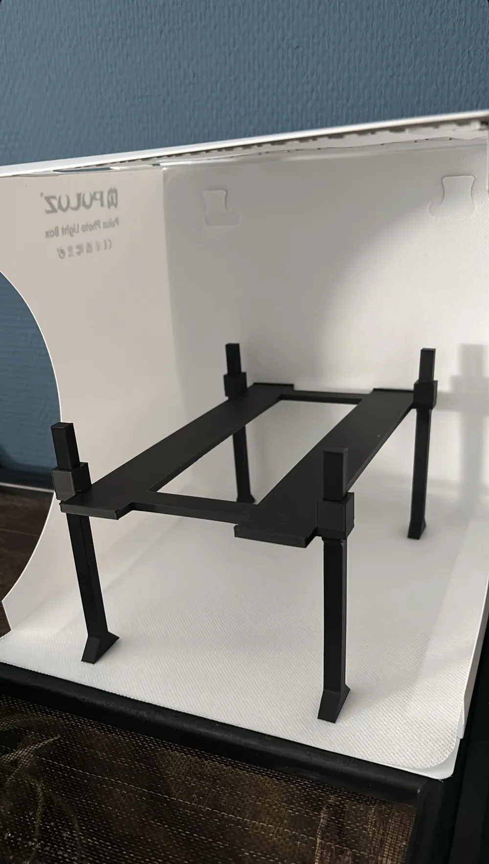 Car lift and diorama feet 1/18 - Free 3D Print Model - MakerWorld