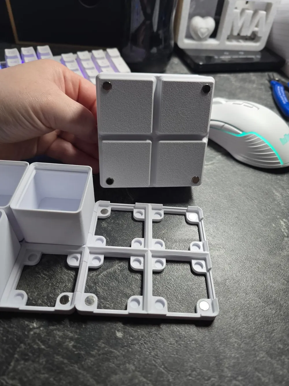 Gridfinity Base with Connector Clips (with Magnet) - Free 3D Print ...