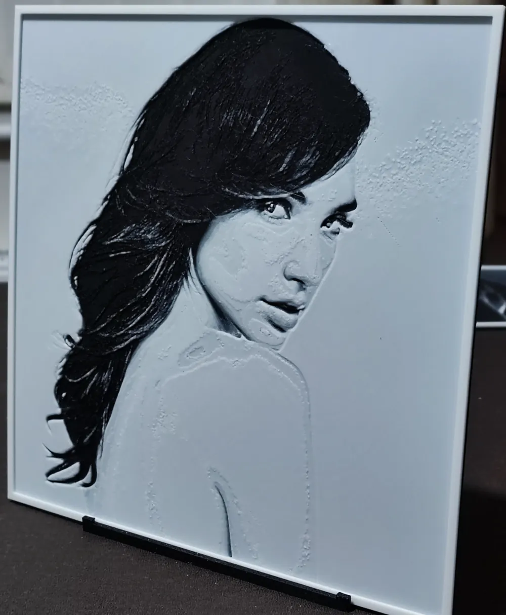 Gal Gadot HueForge 4 Color (v1) by BoDad MakerWorld: Download Free 3D ...