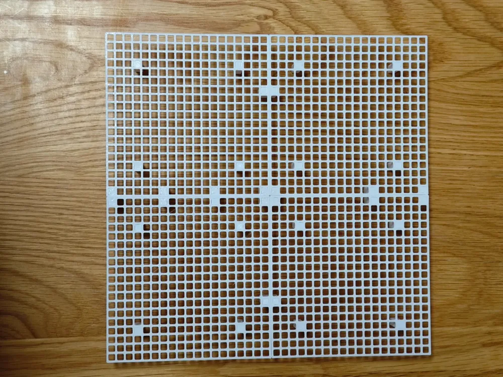 Interlocking grid plates for custom assembly of aquarium or turtle tank ...