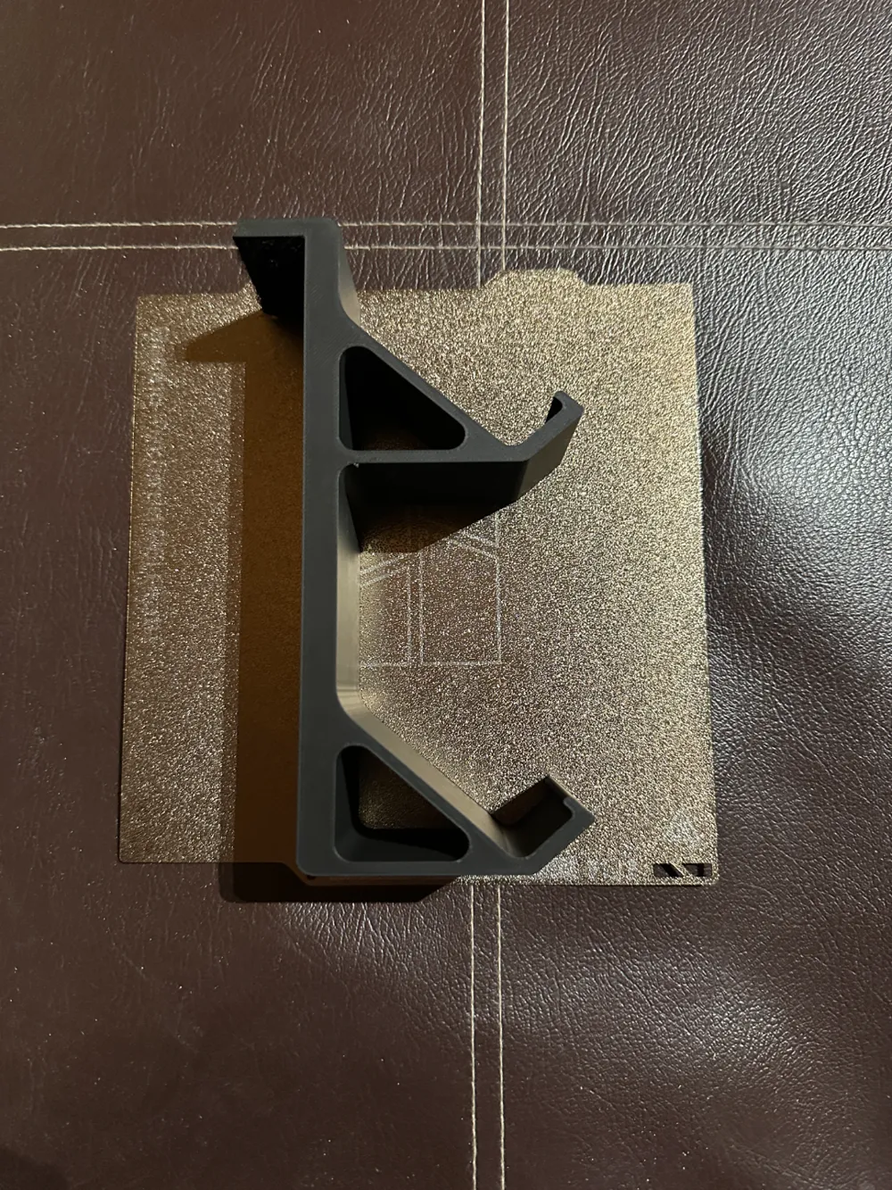 Xbox Controller Rack _ Flat Surface - Free 3D Print Model - MakerWorld