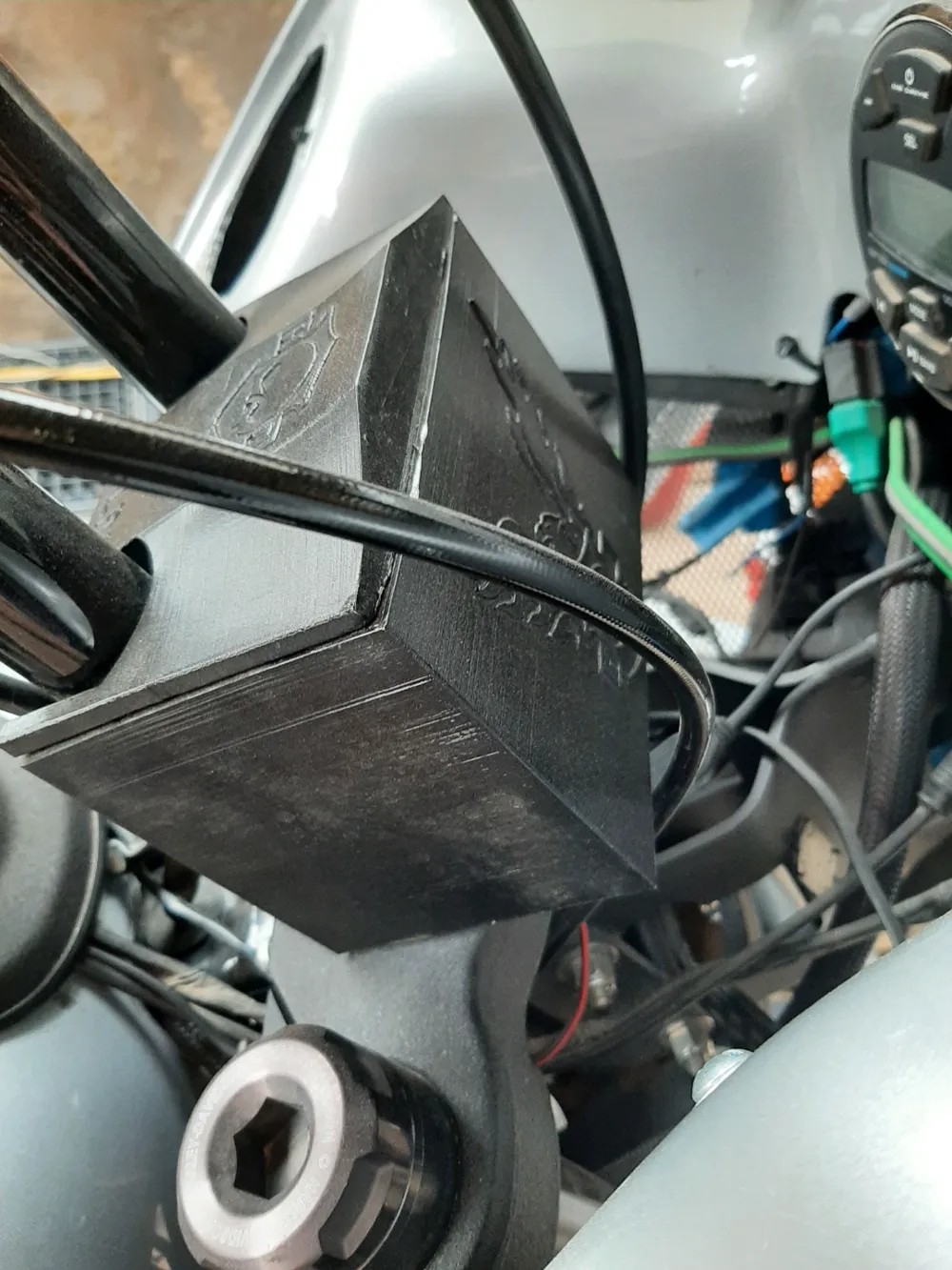Motorcycle T bar Box by killingseed - MakerWorld