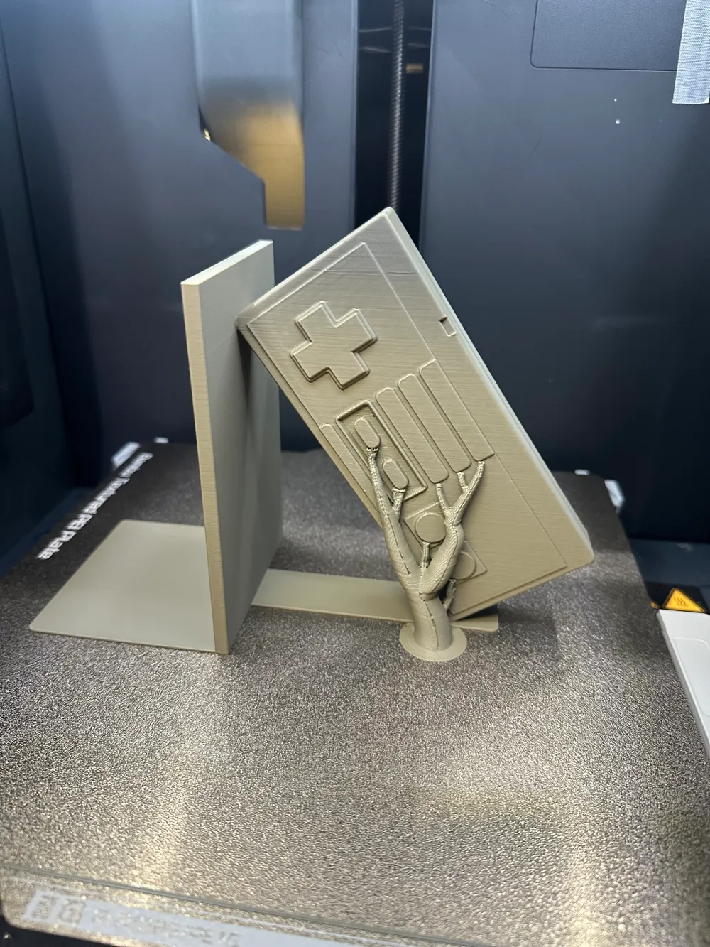 NES Controller Bookend by Frameworks - MakerWorld