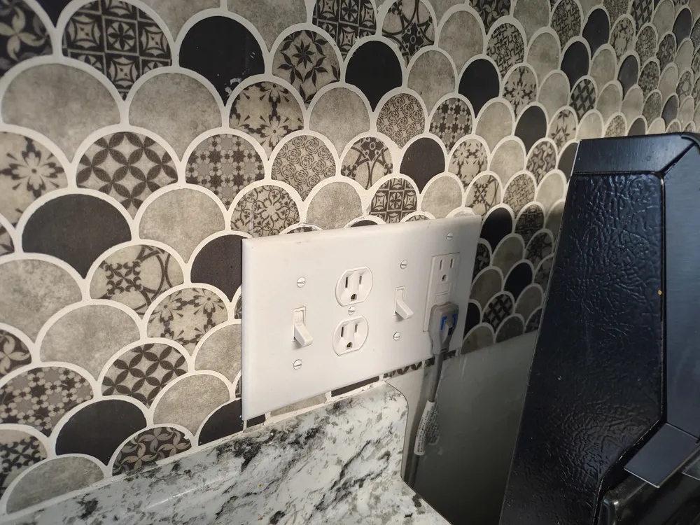 Custom Switch outlet Switch outlet plate cover - Free 3D Print Model ...