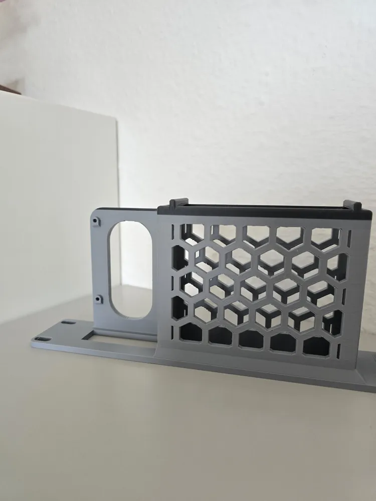 TP-Link LS105G + Raspberry Pi 10-inch rack mount by Mixmeister ...