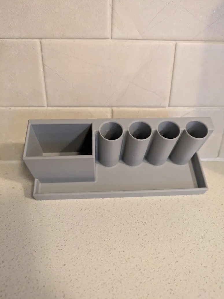 Dry erase marker holder x4 (Slide on) with tray - Free 3D Print Model ...
