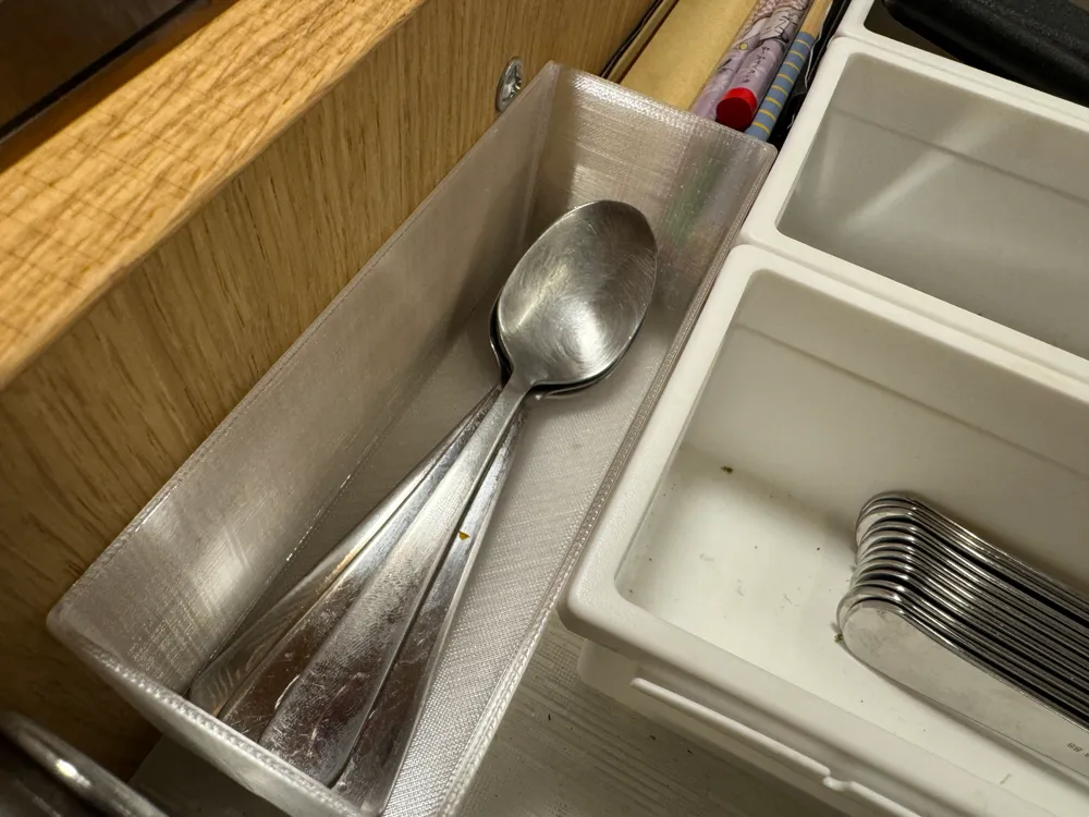 Small spoon box 135 x 49 x 51 mm by John Connor - MakerWorld