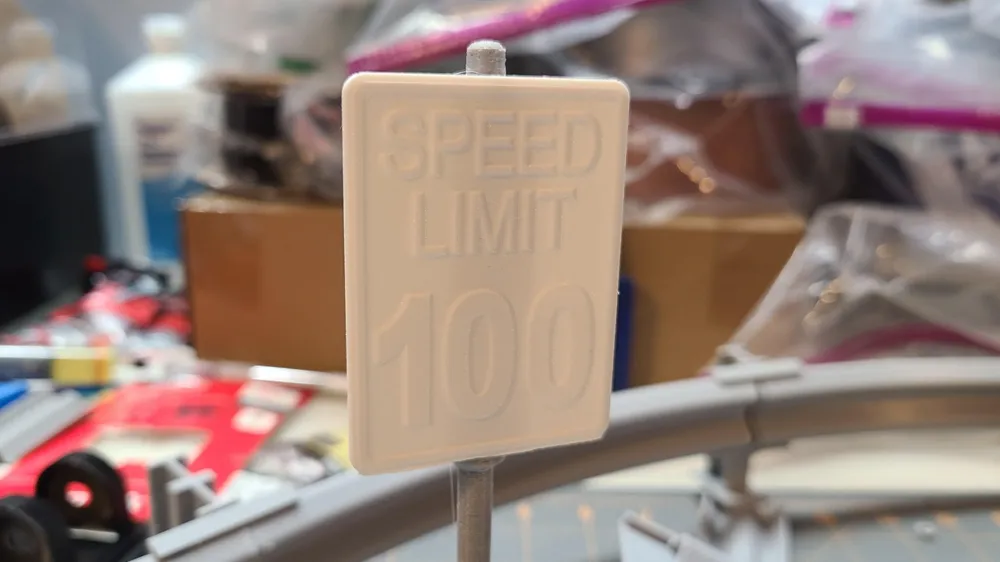 1/10 Scale RC Drift 100 MPH Sign by Quick5pnt0 MakerWorld: Download ...