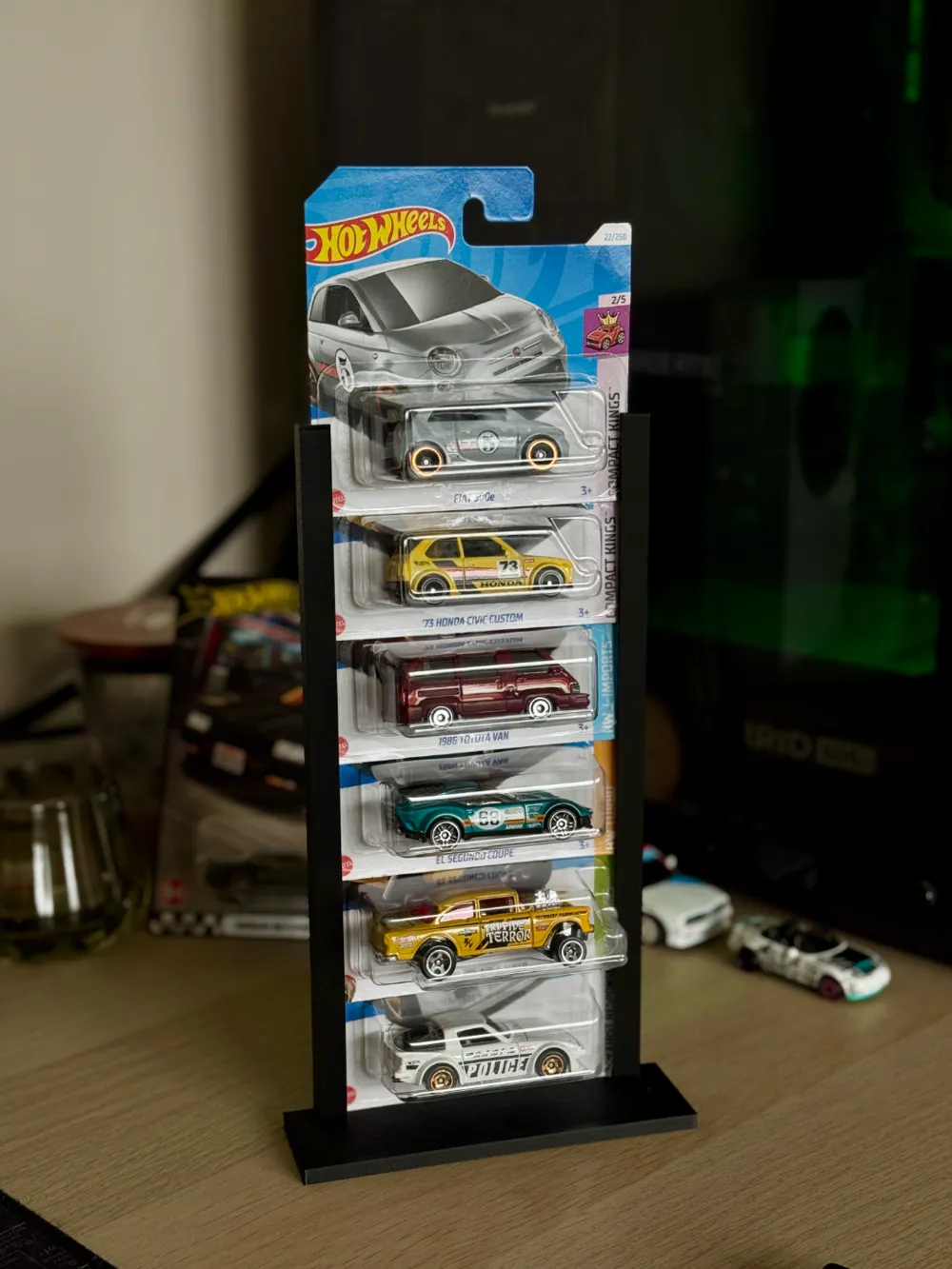 Hot Wheels stand / display - 6pc. by Galaxy Of Prints MakerWorld ...