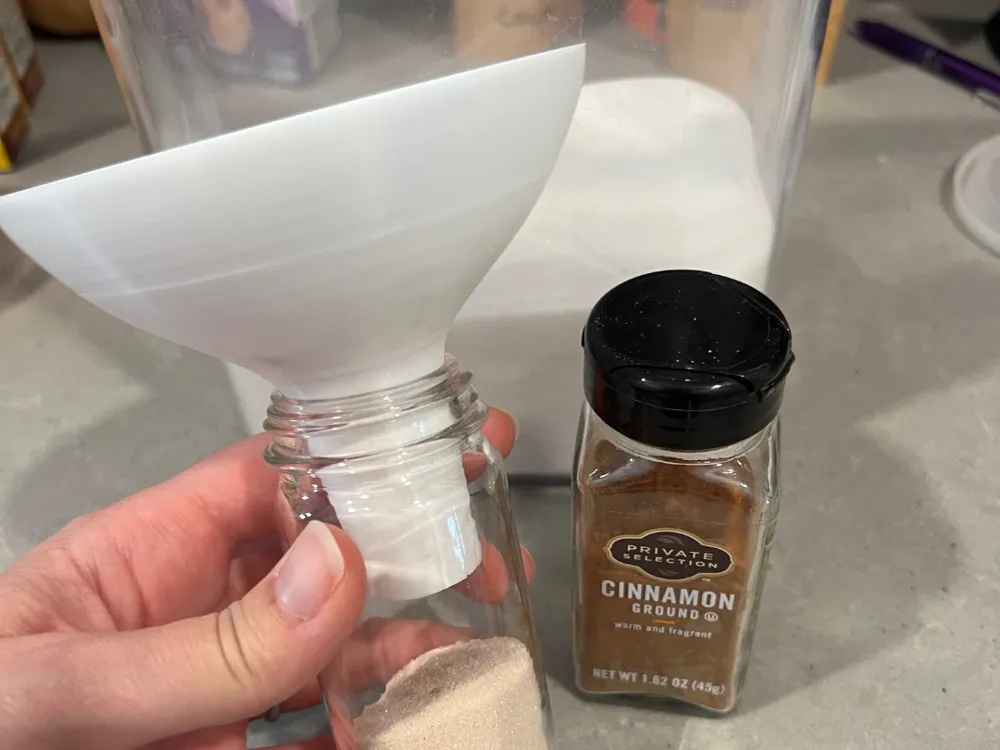 Spice funnel (1 inch spout) by WeaveTogether - MakerWorld