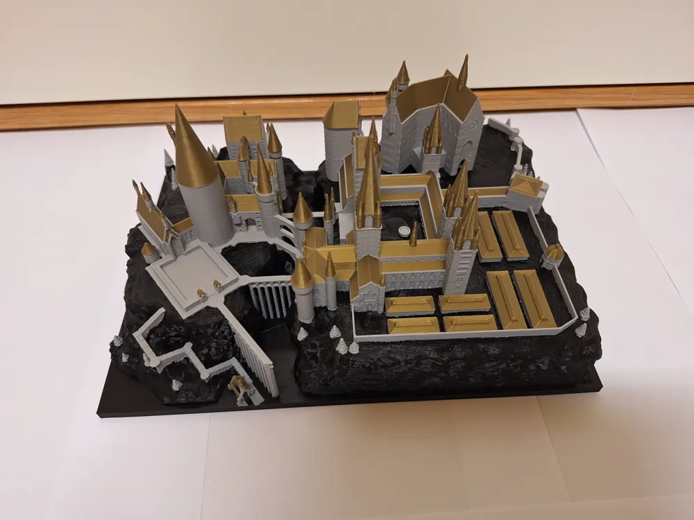 Harry Potter Hogwarts - Free 3D Print Model - MakerWorld