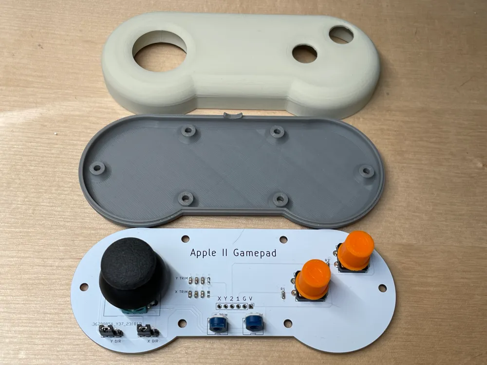 Apple II Gamepad Enclosure by CYUL Maker - MakerWorld