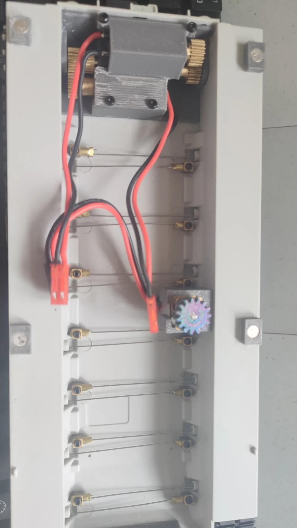 1/35 Hobby Boss Leopard 2A6 static gearbox modification by 冰王 ...