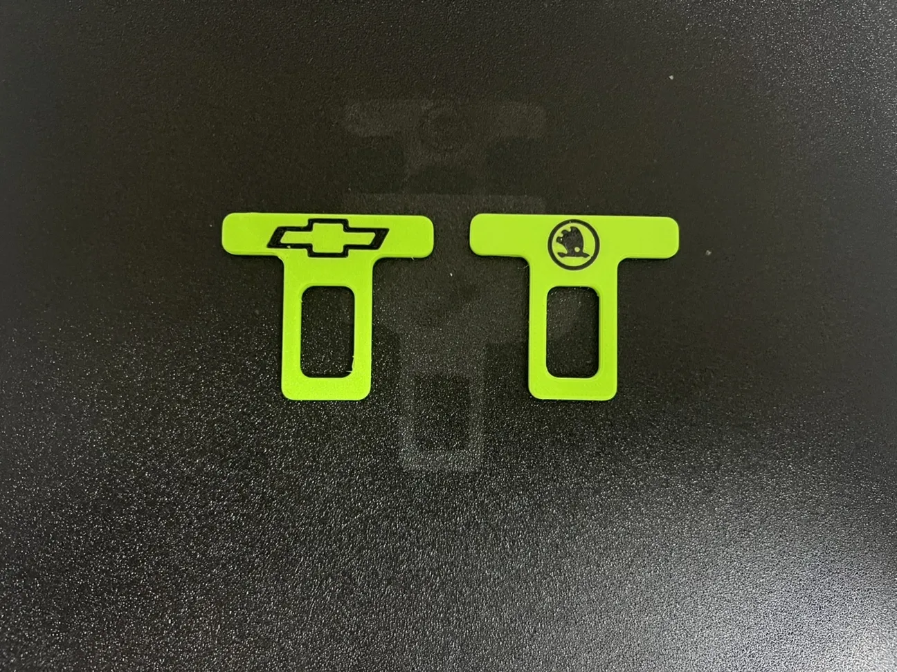 Easy Seat Belt Clip – Alarms Mute by AiMoR_ESP MakerWorld: Download ...