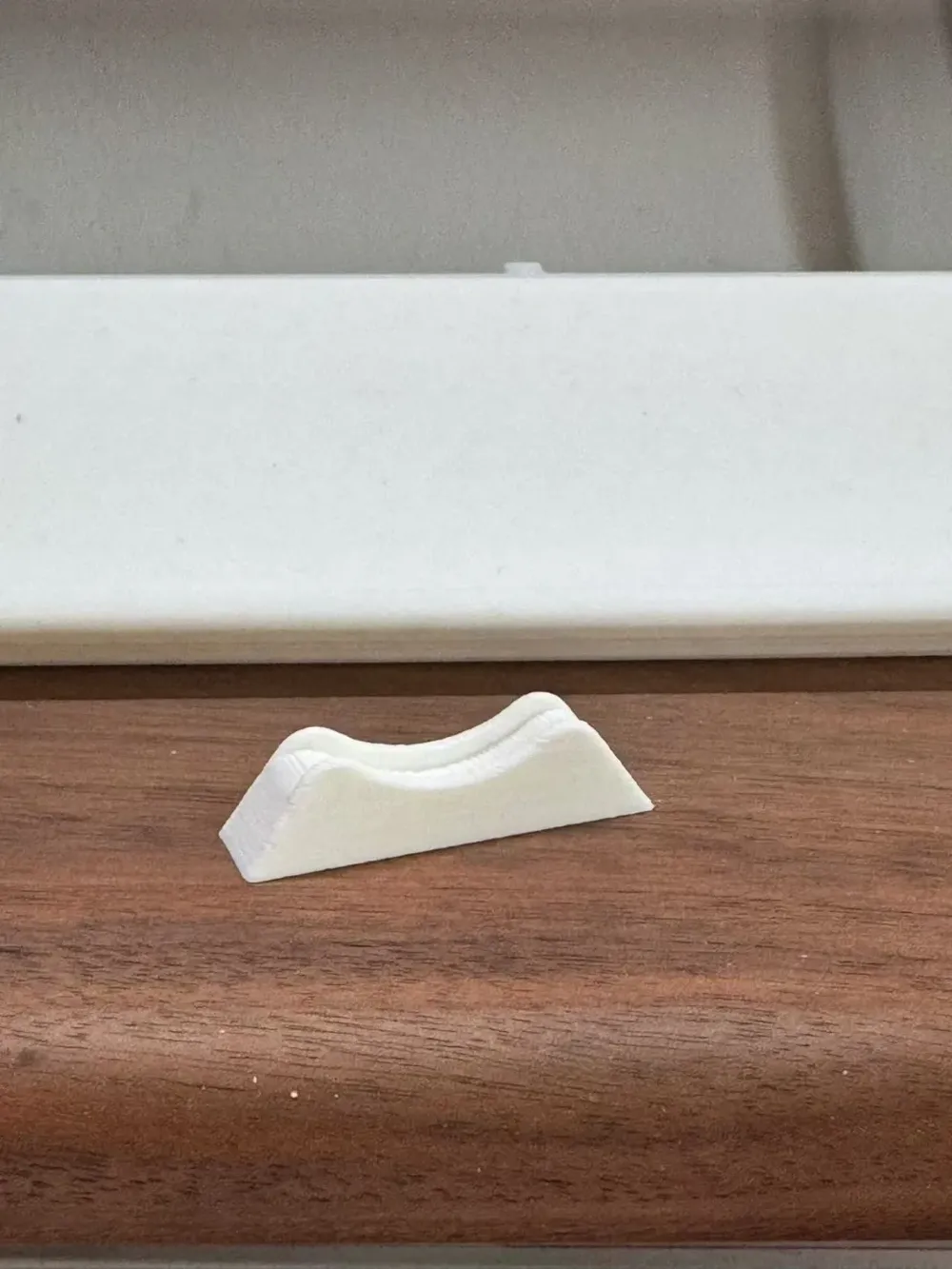 Commemorative Coin Display Base by Combo MakerWorld: Download Free 3D ...