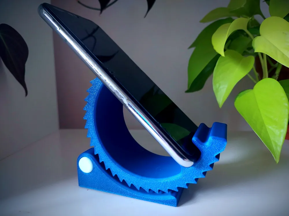 TILT PHONE STAND - RATCHET EDITION by Matthew Ghost - MakerWorld