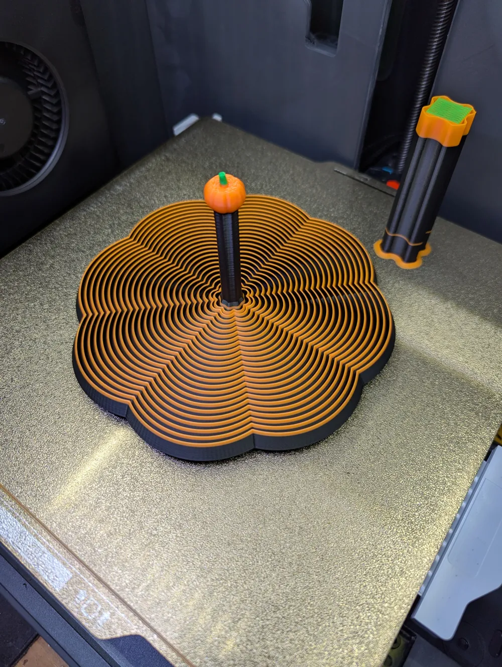 Halloween pumpkin Fidget - Free 3D Print Model - MakerWorld