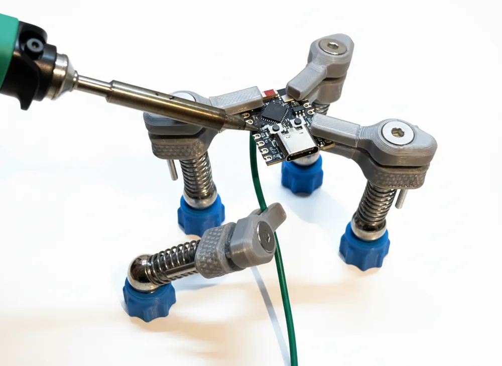 Soldering helper arm - omnifixo inspired - Free 3D Print Model - MakerWorld
