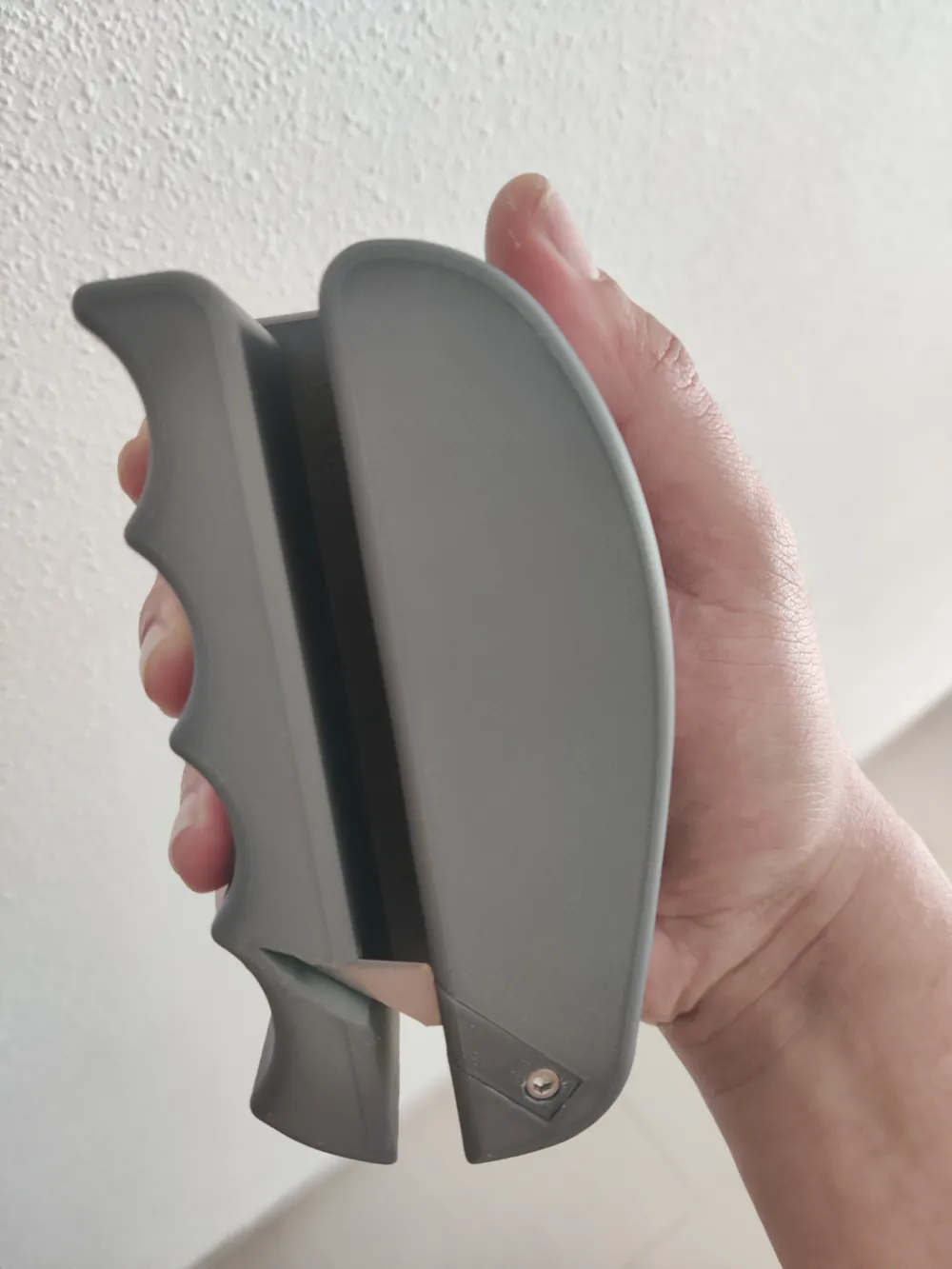 Uniform and ergonomic cardboard cutter by Disttrack3D MakerWorld ...
