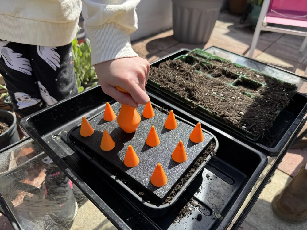 Multi Dibber + Seed Tray Compressors by Wander3D MakerWorld: Download ...