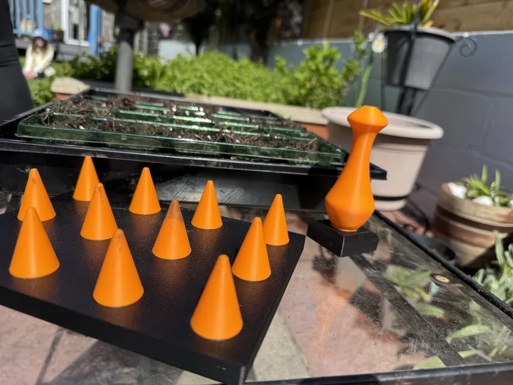 Multi Dibber + Seed Tray Compressors by Wander3D MakerWorld: Download ...