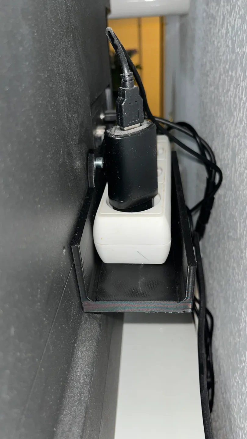 3-way power strip mount behind TV by Firoo38 - MakerWorld