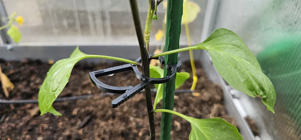 Spring-Loaded Plant Clip by Timo MakerWorld: Download Free 3D Models
