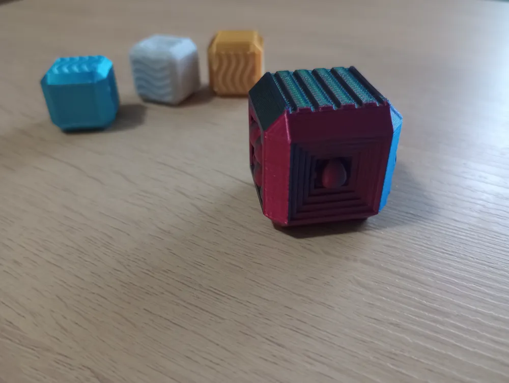 TextureCube (Cube sensoriel anti-stress) par Slowtrap MakerWorld ...