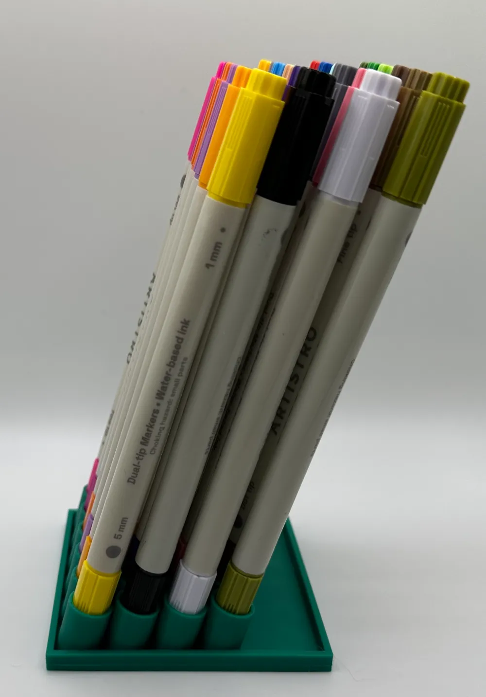 Acrylic pen organiser by Coco & Kenny - MakerWorld
