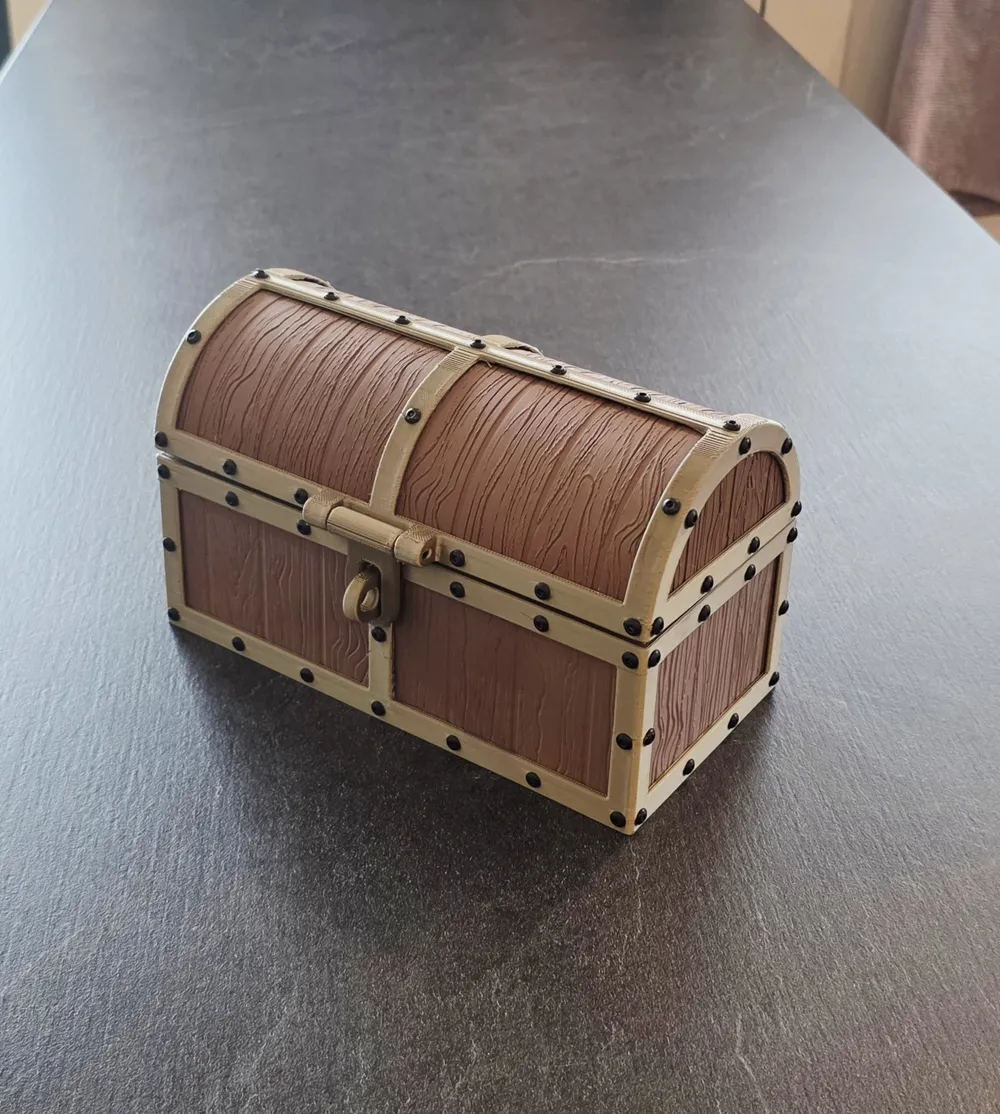 Treasure Chest with wood grain - Free 3D Print Model - MakerWorld