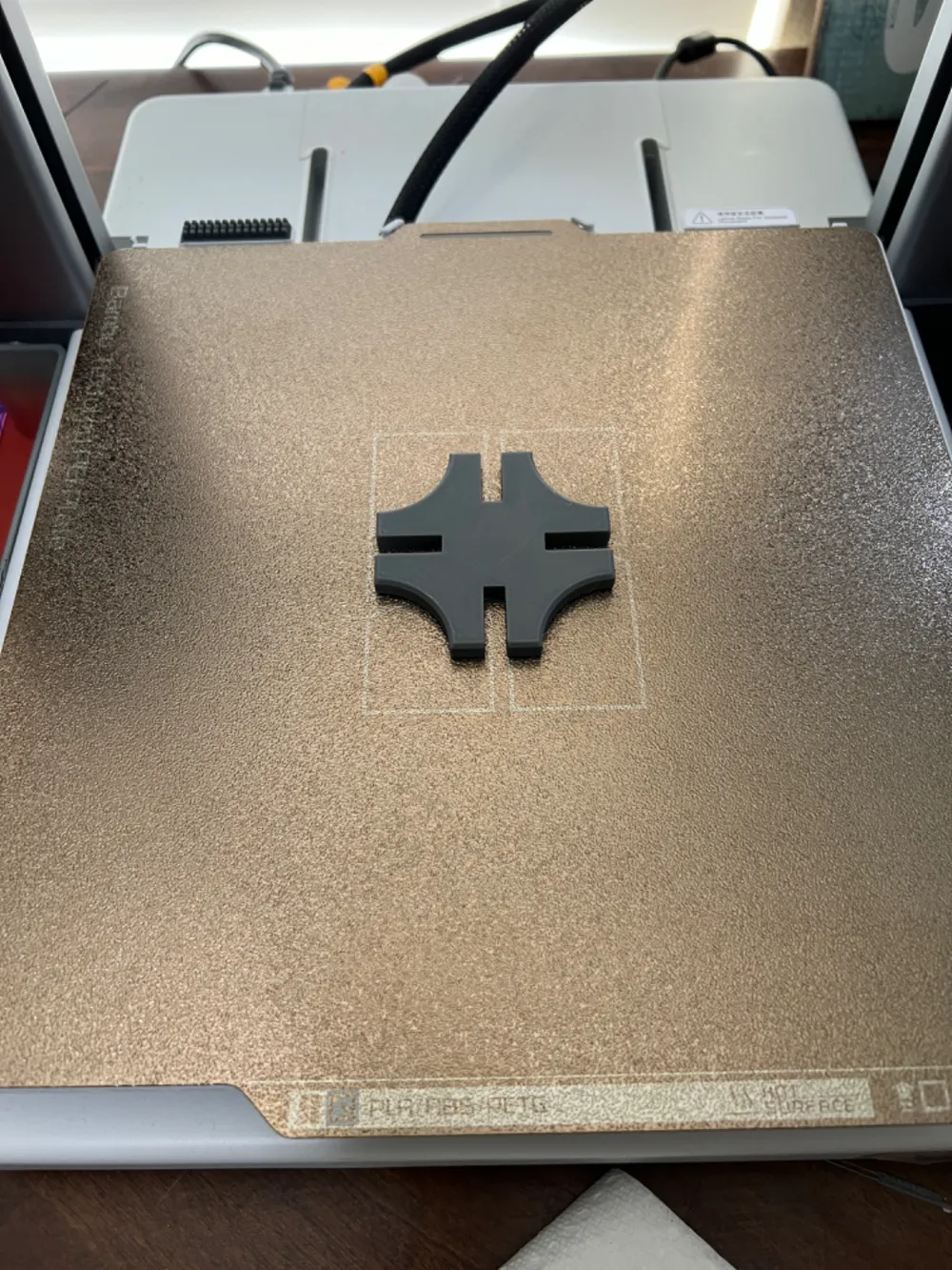 4 way glass clip by wobrien - MakerWorld