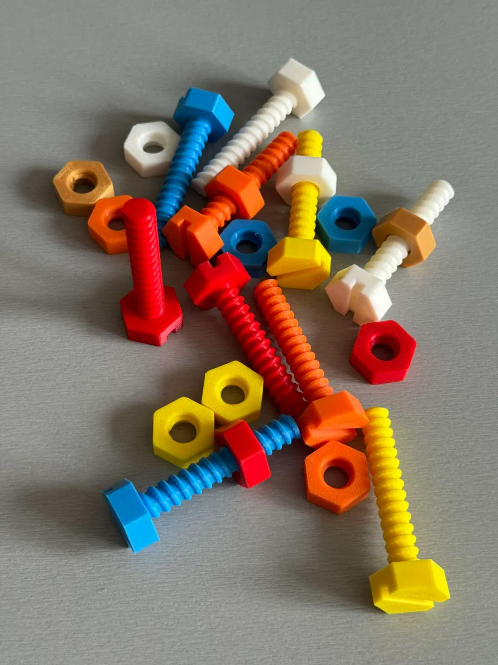 Toy screw and nut for children's workbench by michsiv - MakerWorld
