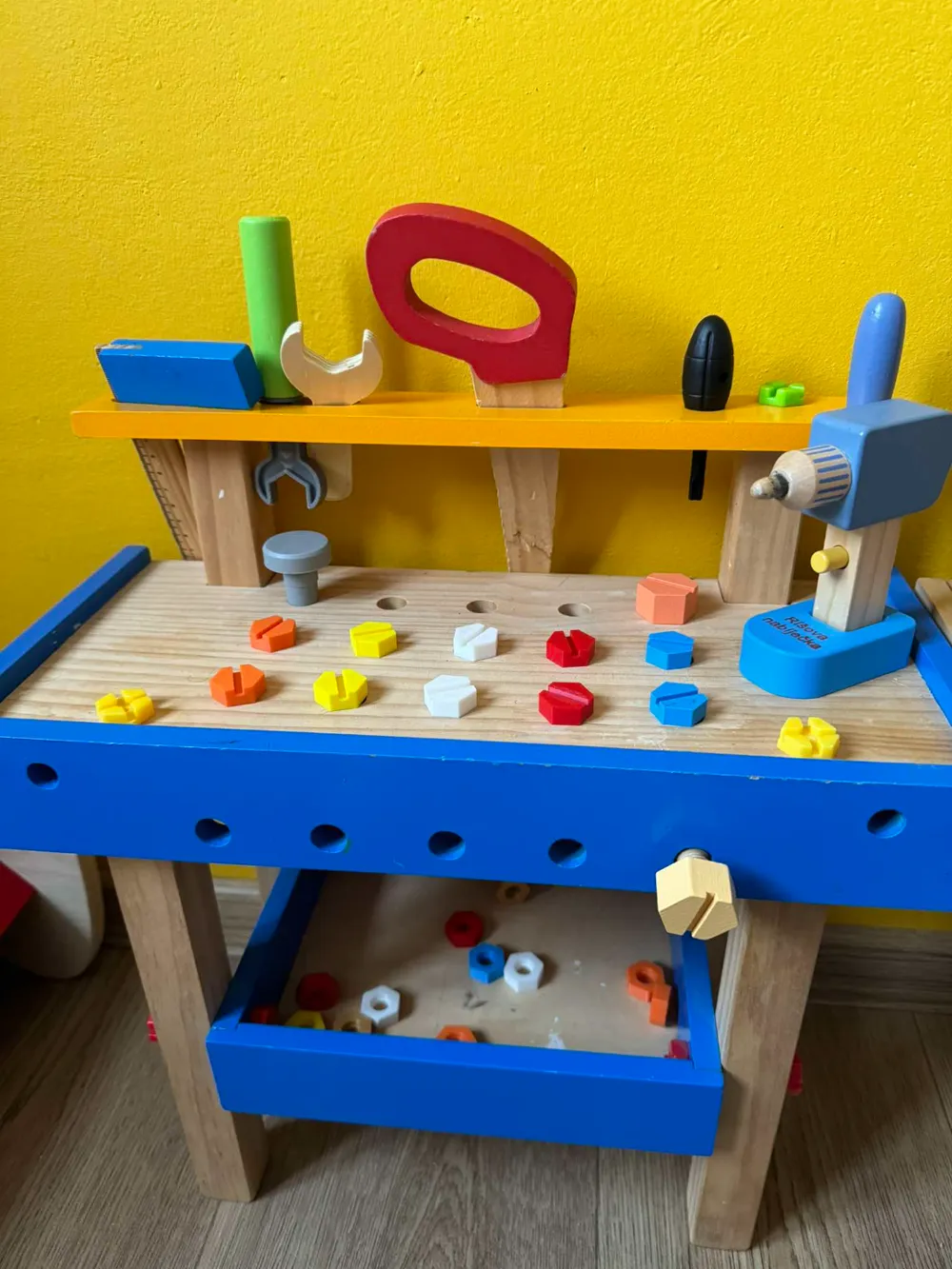 Toy screw and nut for children's workbench by michsiv - MakerWorld