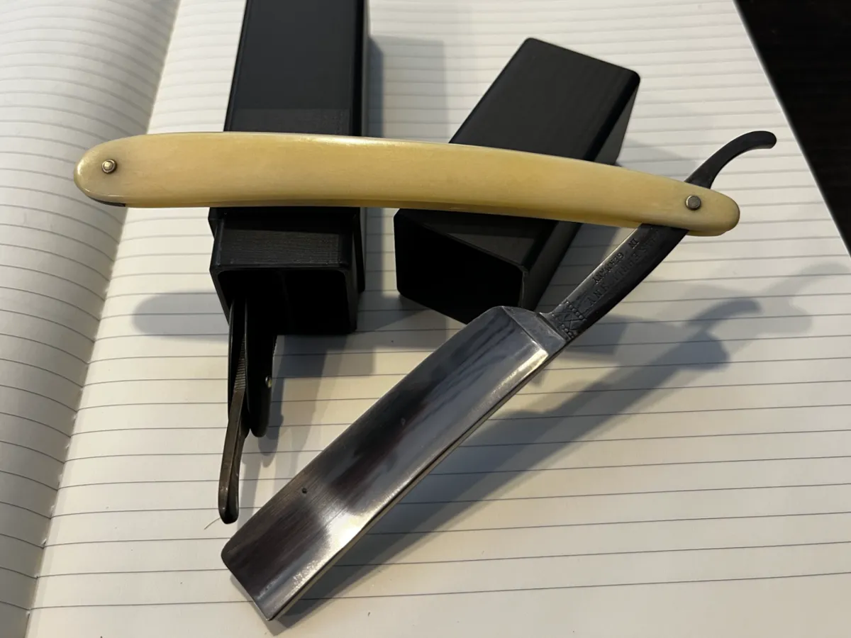 Straight Razor Dubble Storage Case by MWS MakerWorld: Download Free 3D ...