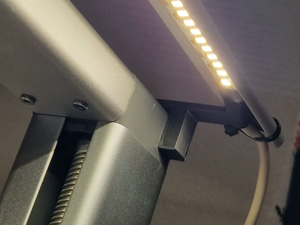 Bambu Lab A1 LED light holder by EdiN - MakerWorld