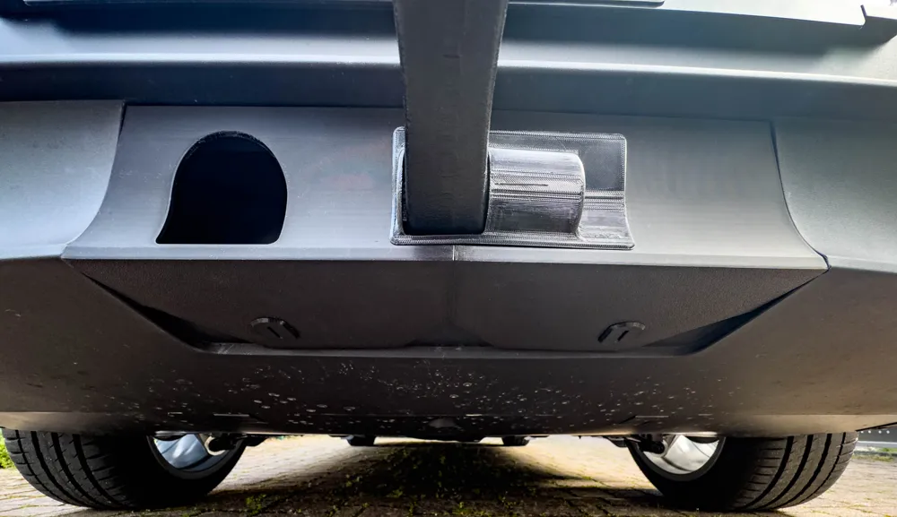 Tesla Model Y Trailer Hitch Cover (Juniper 2025) - Free 3D Print Model ...
