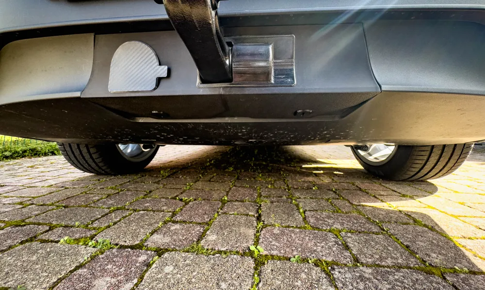 Tesla Model Y Trailer Hitch Cover (Juniper 2025) - Free 3D Print Model ...