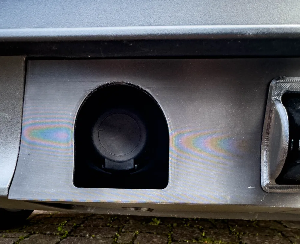Tesla Model Y Trailer Hitch Cover (Juniper 2025) - Free 3D Print Model ...