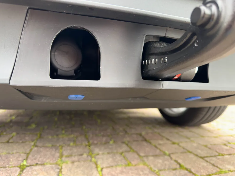 Tesla Model Y Trailer Hitch Cover (Juniper 2025) - Free 3D Print Model ...